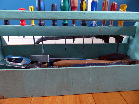 How to build a simple toolbox from scrap wood – Free plan | Home on 129 ...